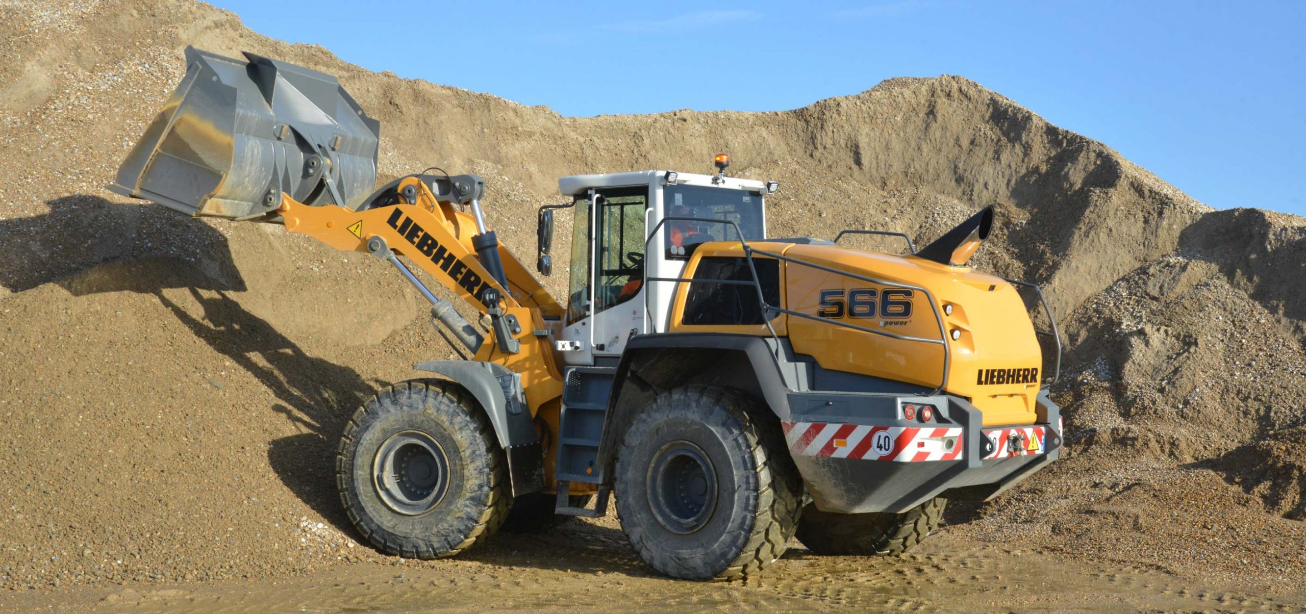 R 966 - Liebherr Rental